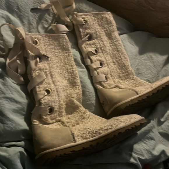 Shoes | Rare Ugg Boots That Lace Up Back Comes With Serial Number On ...